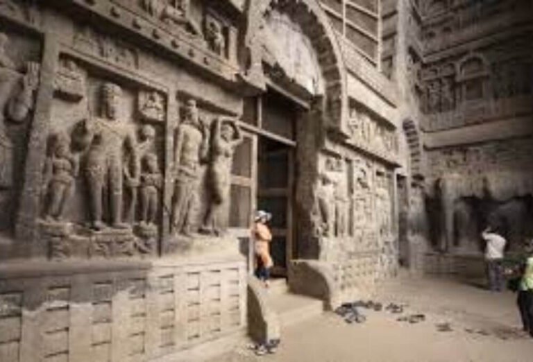 Best Locations for Pre-Wedding Shoots in Lonavala – SceneLoc8